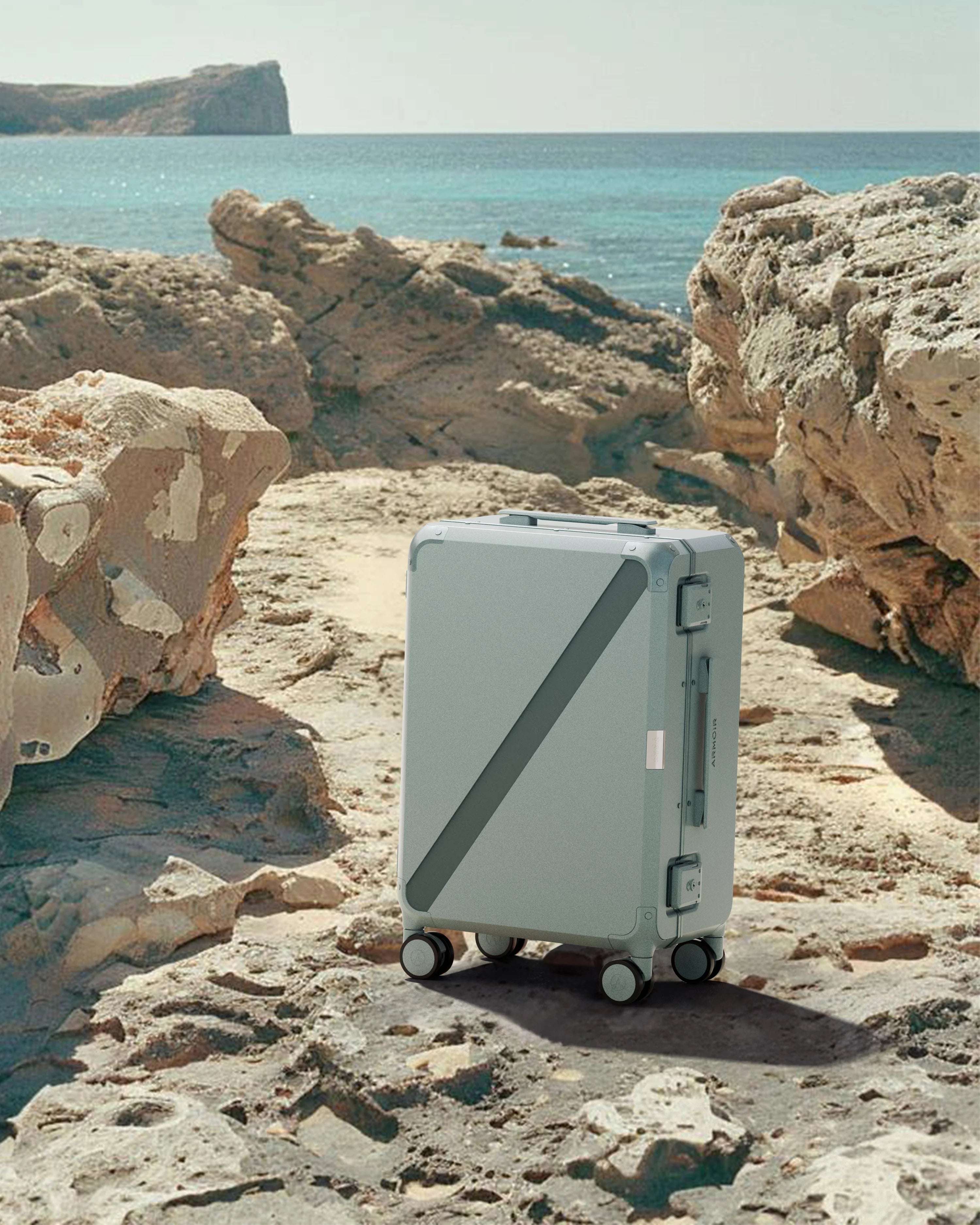 Carry-on Luggage | Cala Conta - Light Blue – Armoir